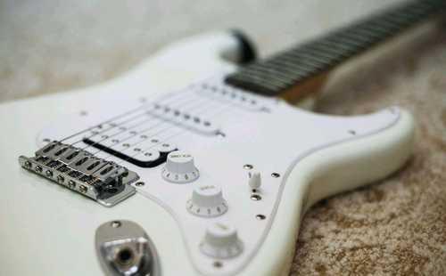 Электро гитара fender squier