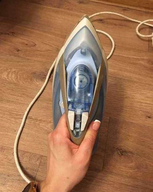 Утюг Philips Comfort 1000. Фильтр для утюга Philips. Филипс утюг с доской. Утюг Филипс черного цвета.