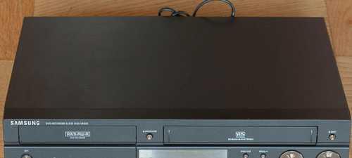 Бокс-42 кассеты VHS и подарок-Samsung DVD-VR325
