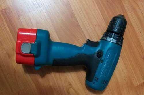 Аккумуляторная дрель makita
