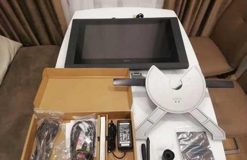 Графический планшет Wacom Cintiq 22HD (DTK-2200)