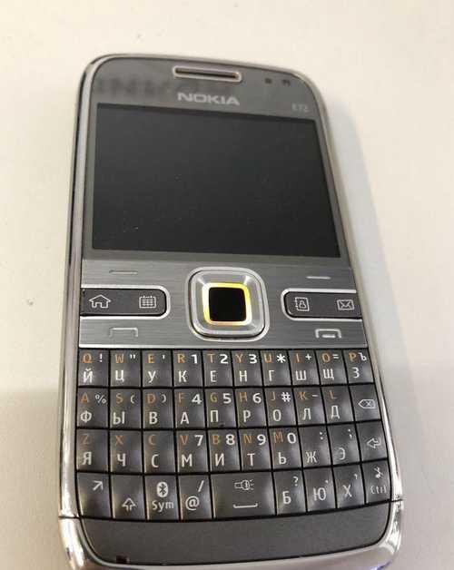 Смартфон Nokia E72