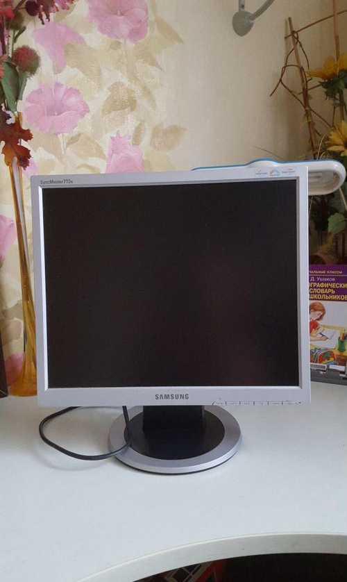 Монитор Samsung713n w