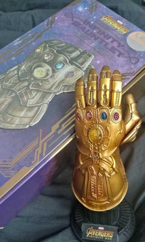 Hot Toys : Infinity Gauntlet 1/4 LED Танос