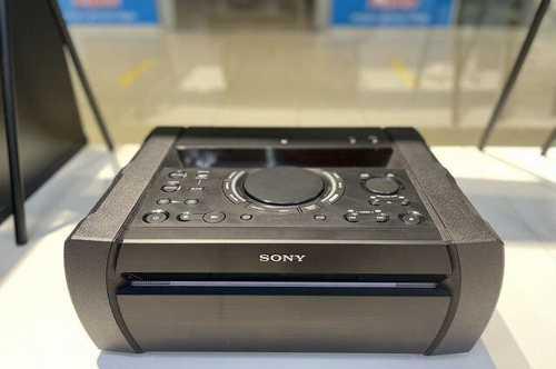 Музыкальный центр Sony shake-X10D