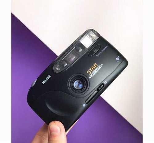 Плёночные фотоаппараты Kodak и Polaroid
