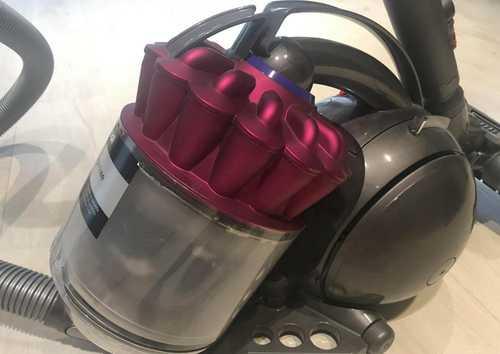 Пылесос Dyson DC30c Tangle Free