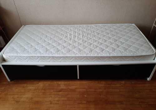 Продам кровать с матрасом 90х200