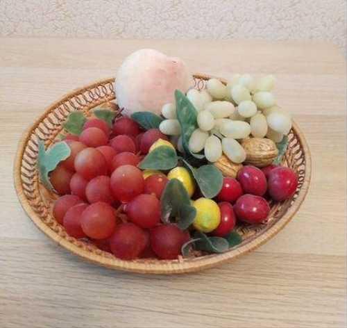Декоративная тарелка с фруктами 24см,настенная