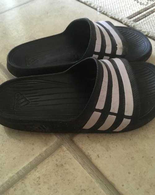 Сланцы Adidas