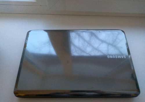 SAMSUNG NP-R525