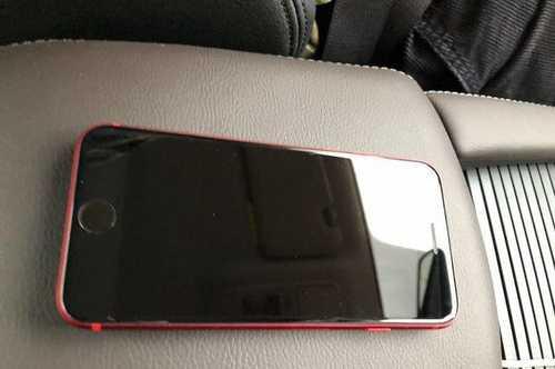 iPhone 8 64g red