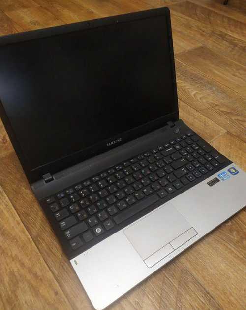 SAMSUNG NP300E5A