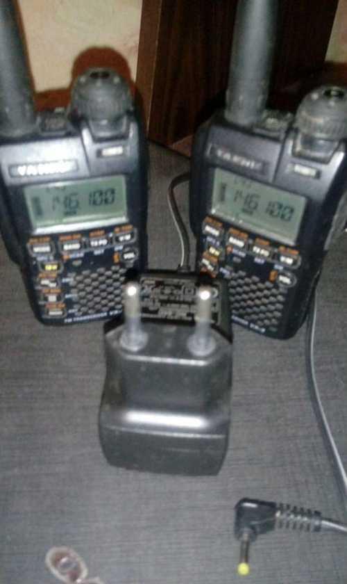 Yaesu VX-3R 2 штуки
