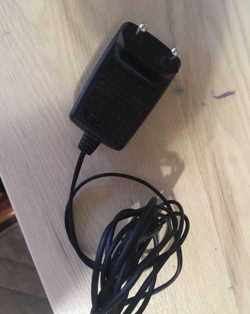 Зарядное устройство SonyEricsson