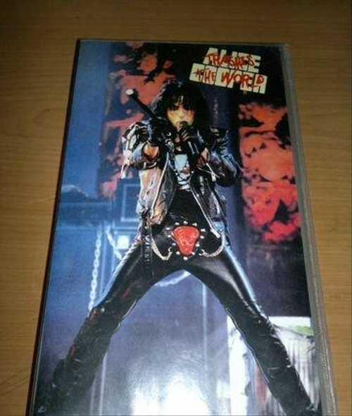 VHS Alice Cooper "Trashes The World"