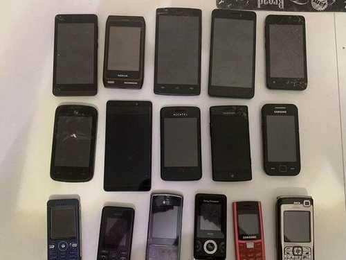 Старенькие телефоны