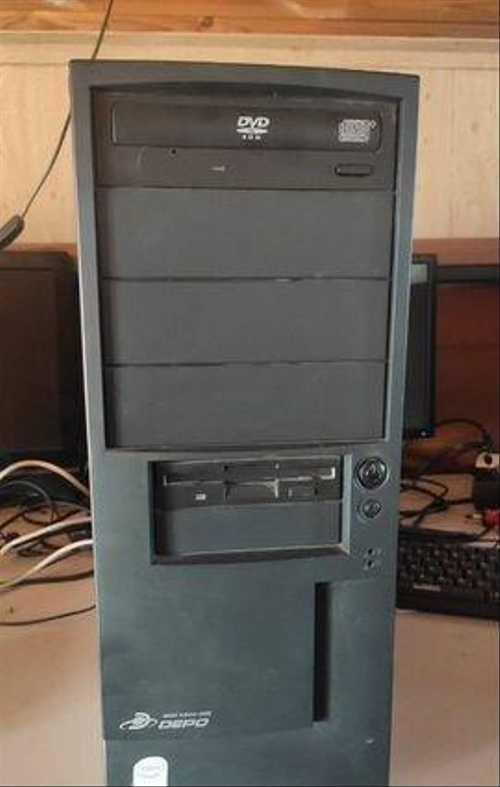 4 ядра Q9300, 6Gb DDR3, 120 Gb SSD + 500 Gb HDD