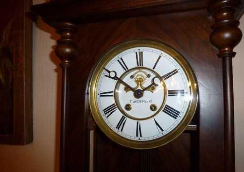 Антикварные настенные часы H. Moser