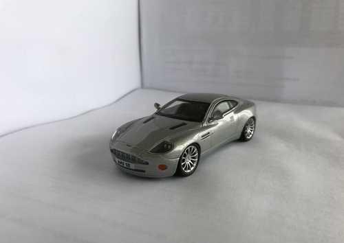 Суперкары Aston Martin Vanquish