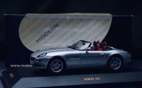 1/43 IXO 2001 BMW Z8