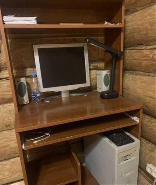 Компьютер с монитором+ Компьютерный стол
