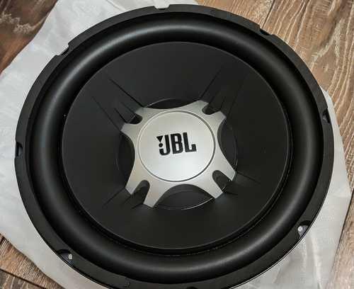 Продаю сабвуфер JBL GT 5 -12