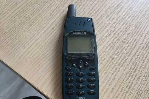 Телефон Ericsson R320s