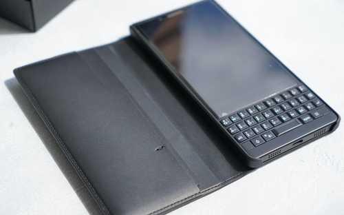 BlackBerry Key2 (рст, 128 Гб, 2 сим) + акскссуары