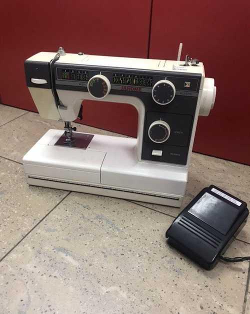 Швейная машина Janome L-392