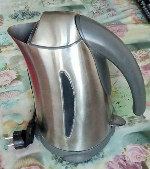 Чайник электрический Morphy Richards 43014