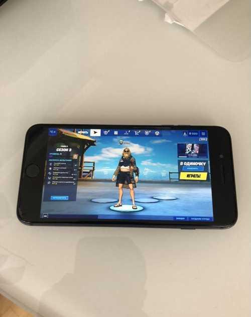 Apple iPhone 8 plus с Fortnite