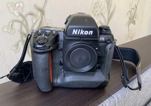 Nikon F5 body