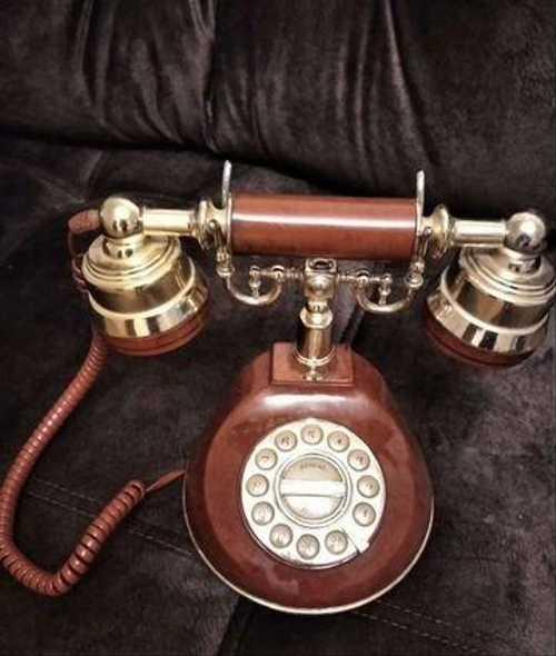 Старый настольный телефон. Домашний телефон омск