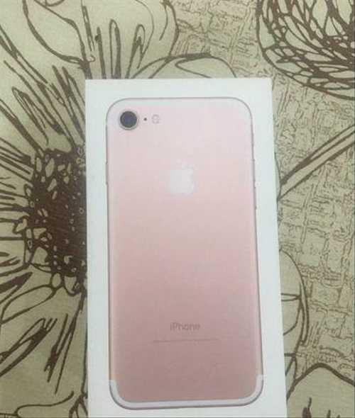 Телефон iPhone7-32