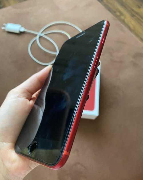Телефон iPhone 8plus 256 gb red