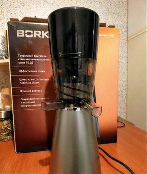 Соковыжималка шнековая Bork S600