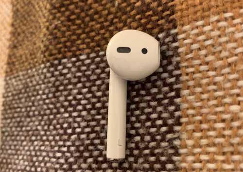 Левый наушник Apple AirPods (L) белый (1ое поколен