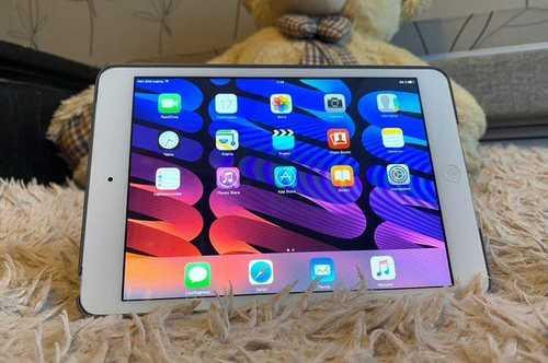 Планшет iPad mini 32 гб sim + чехол (состояние 5+)