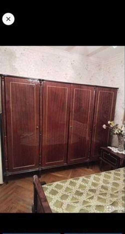 Шкаф от Румынского гарнитура "Режанс".Натуральное