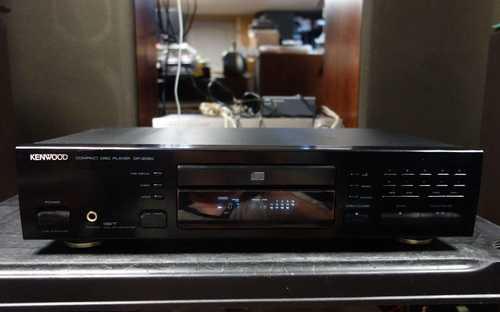 Kenwood DP-2050 CD проигрыватель