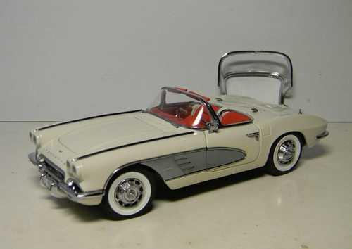 1/24 Danbury Mint 1961 Chevrolet Corvette Roadster