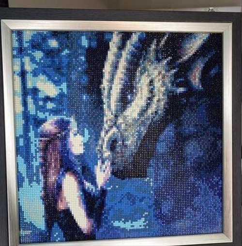 Картина «Девушка с драконом» 35х35