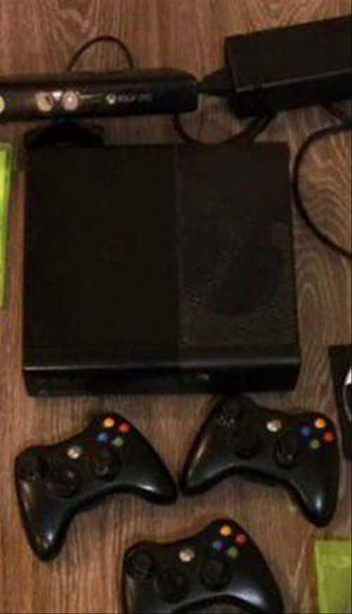 Xbox 360 slim e + kinect,три джостика