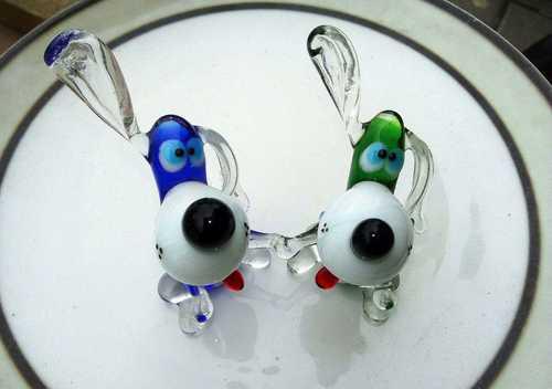 Фигурки из цветного стекла Собачки