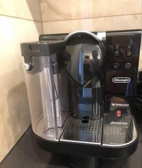 Кофемашина Nespresso Delonghi