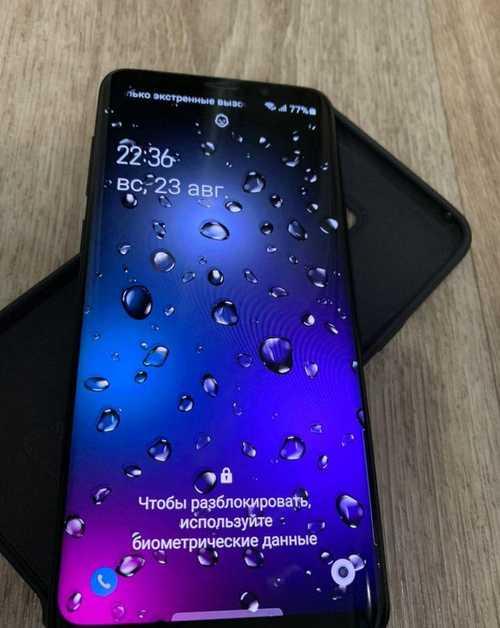 Телефон Самсунг s9+