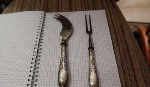 Старинный нож и вилка с серебряными ручками 84 прб