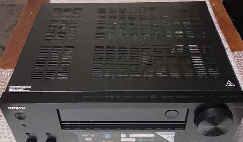 Ресивер Onkyo tx-nr676e