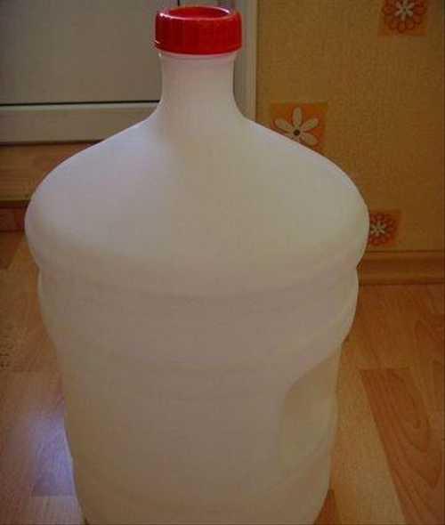 Канистра 20 литров прочная, для воды с родника
